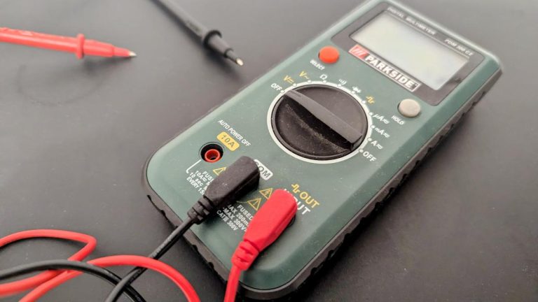 Comment détecter une fuite de courant sur son véhicule